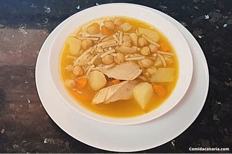 COMIDAS CANARIAS: 17 Platos típicos que debes probar