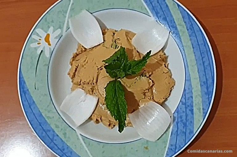 COMIDAS CANARIAS: 17 Platos típicos que debes probar